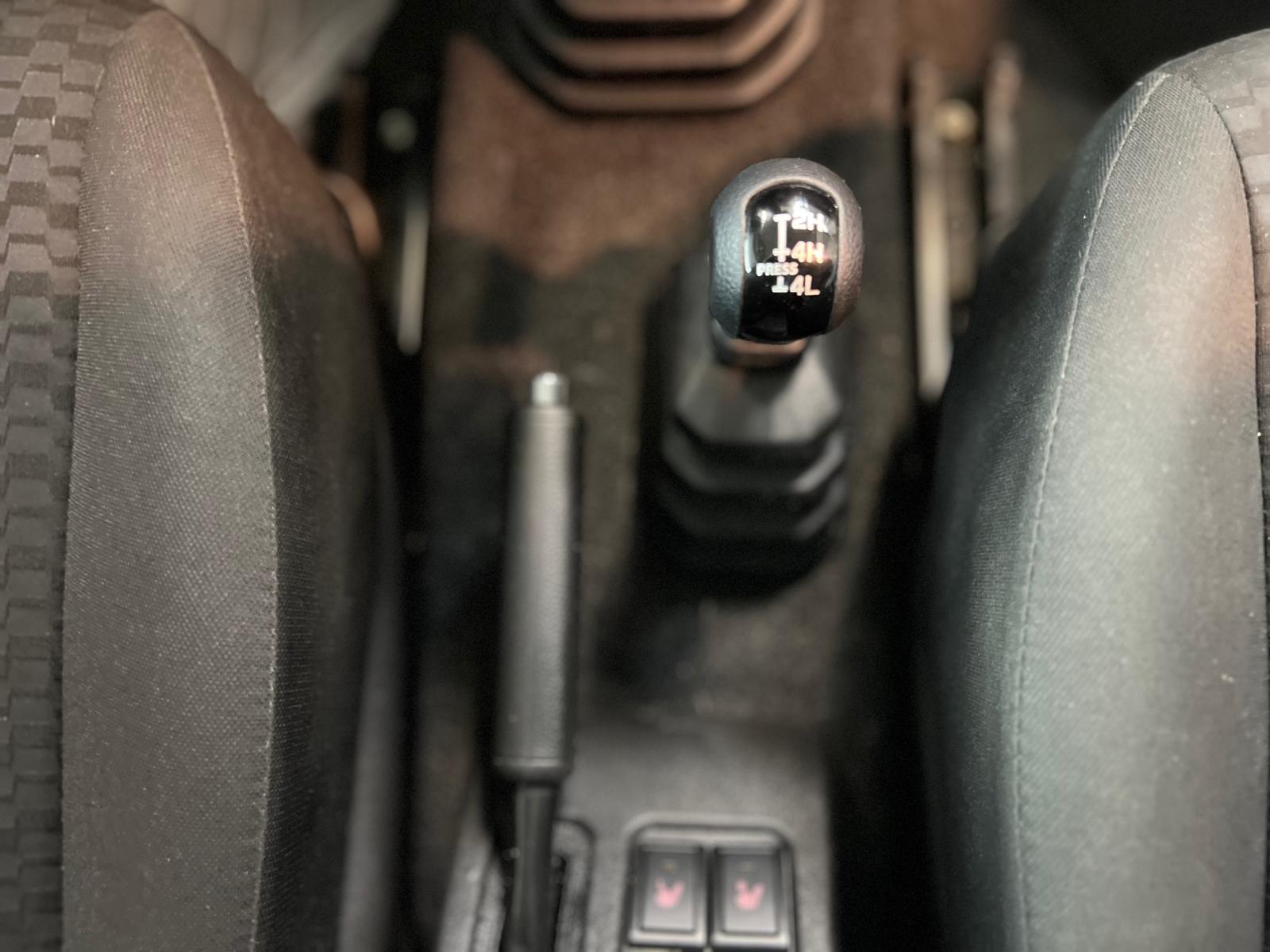 SUZUKI JIMMY II 1.5 VVT 102 PRIVILEGE